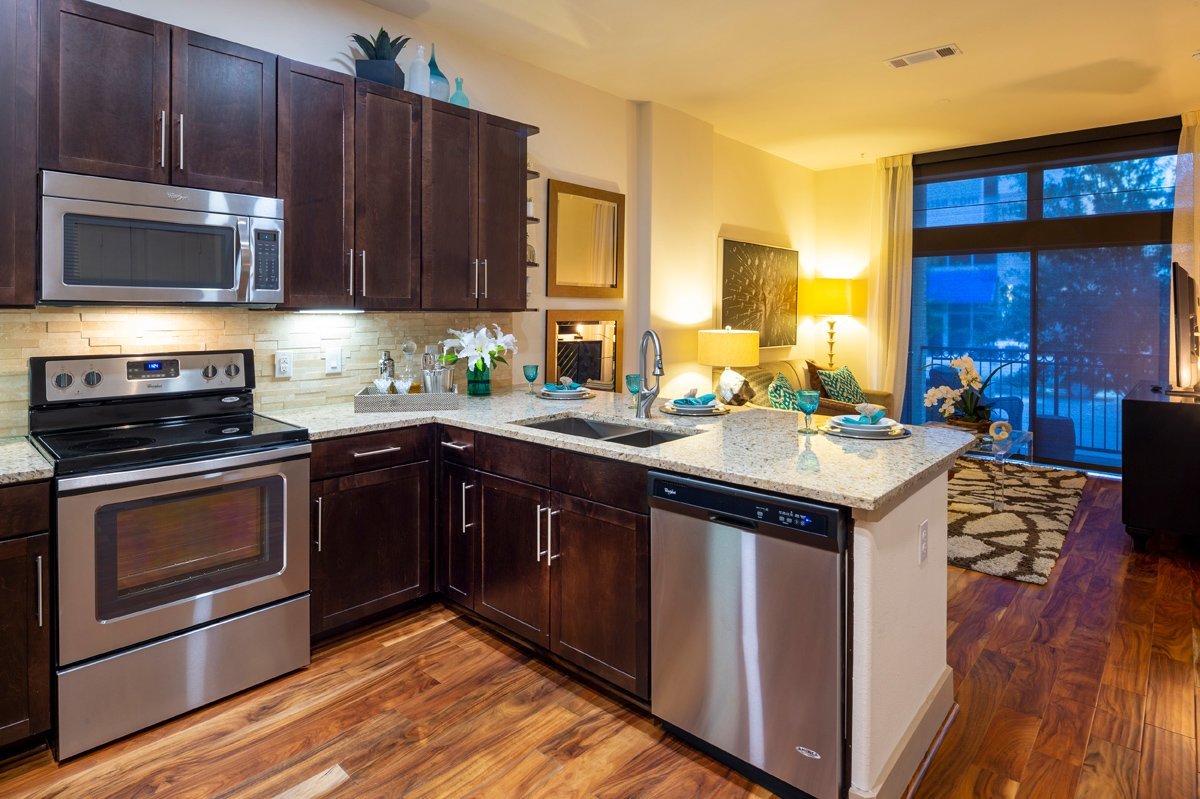 Block 334 Apartments | Apartments in Downtown Houston