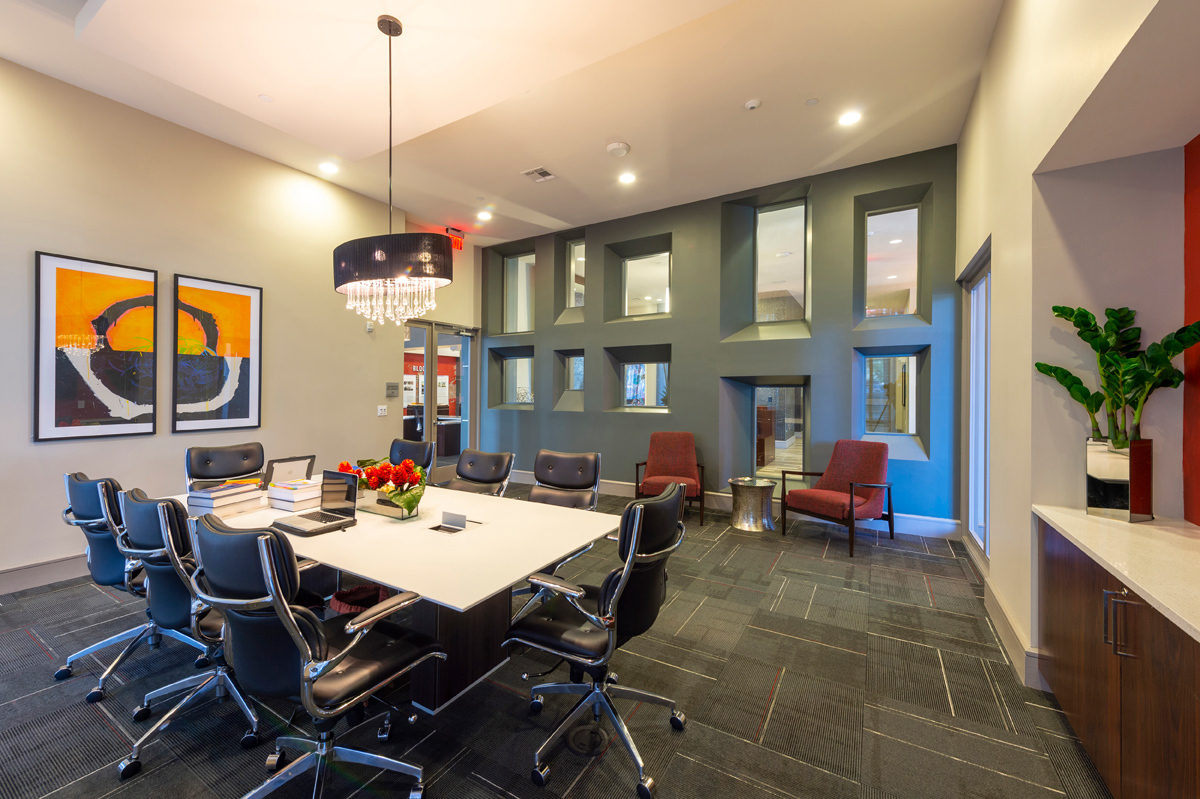 Block 334 Apartments | Apartments in Downtown Houston